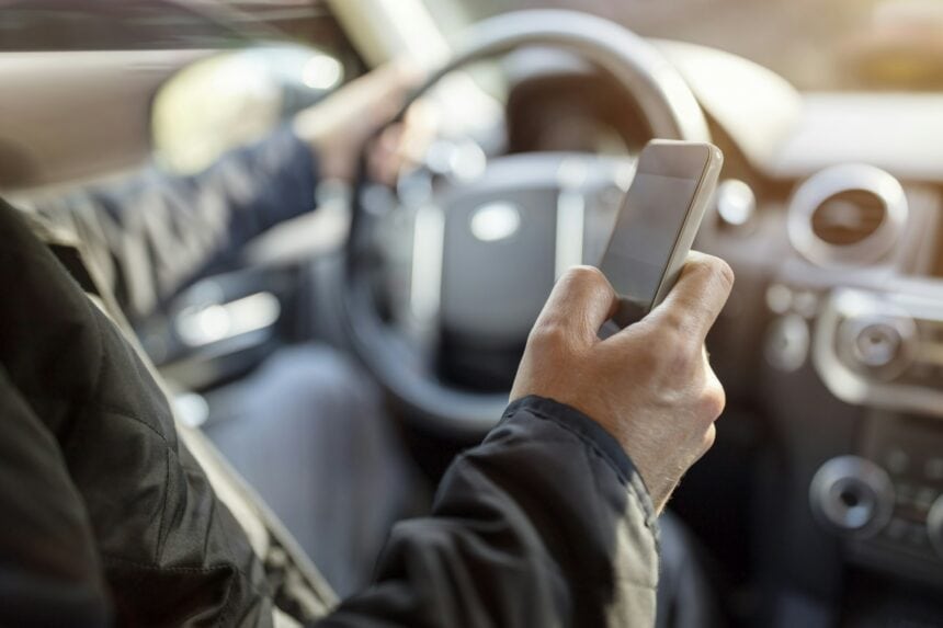 5 Proven Strategies to Curb Your Teen’s Texting While Driving