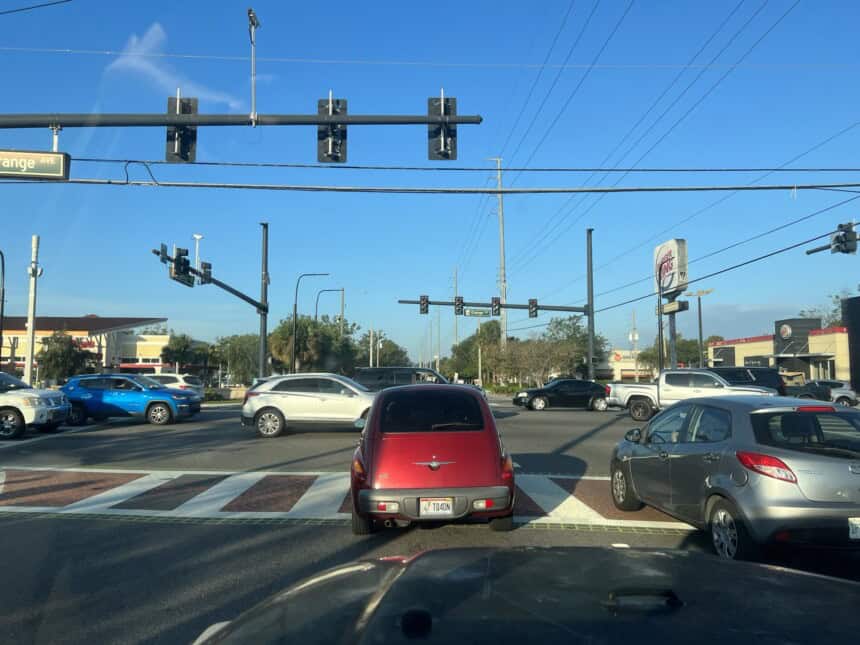 Right-of-Way Laws For Uncontrolled Intersections In Florida